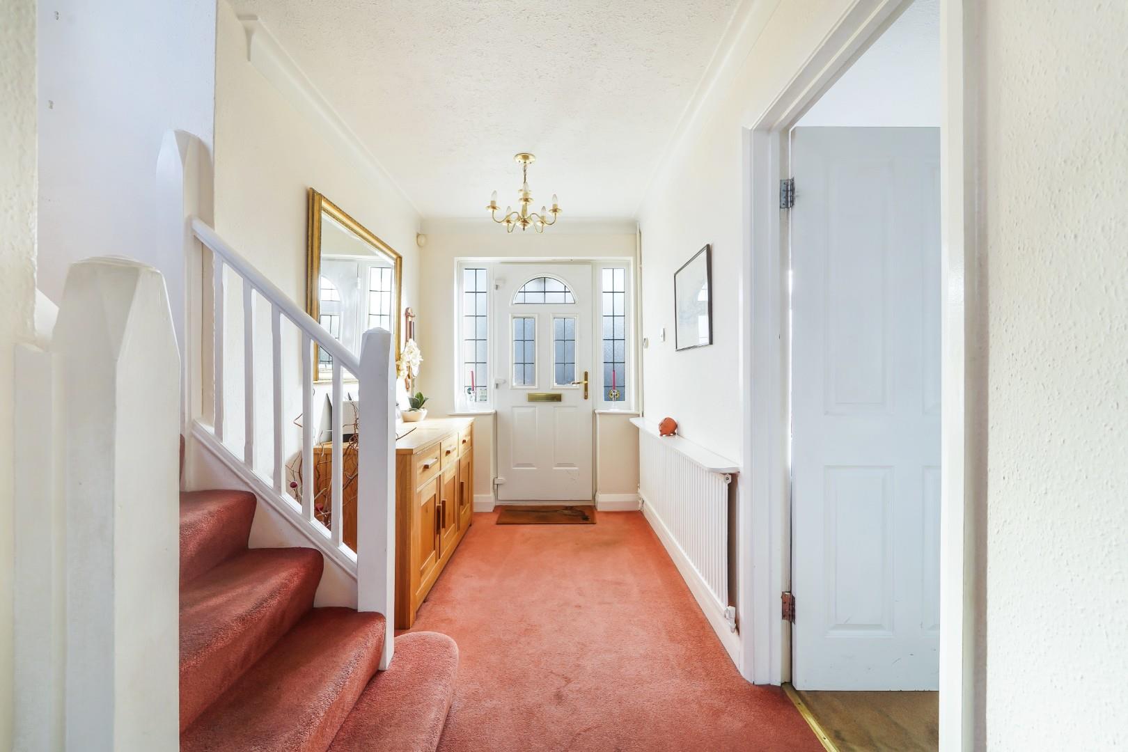 Glenwood Road, Stoneleigh | The Personal Agent